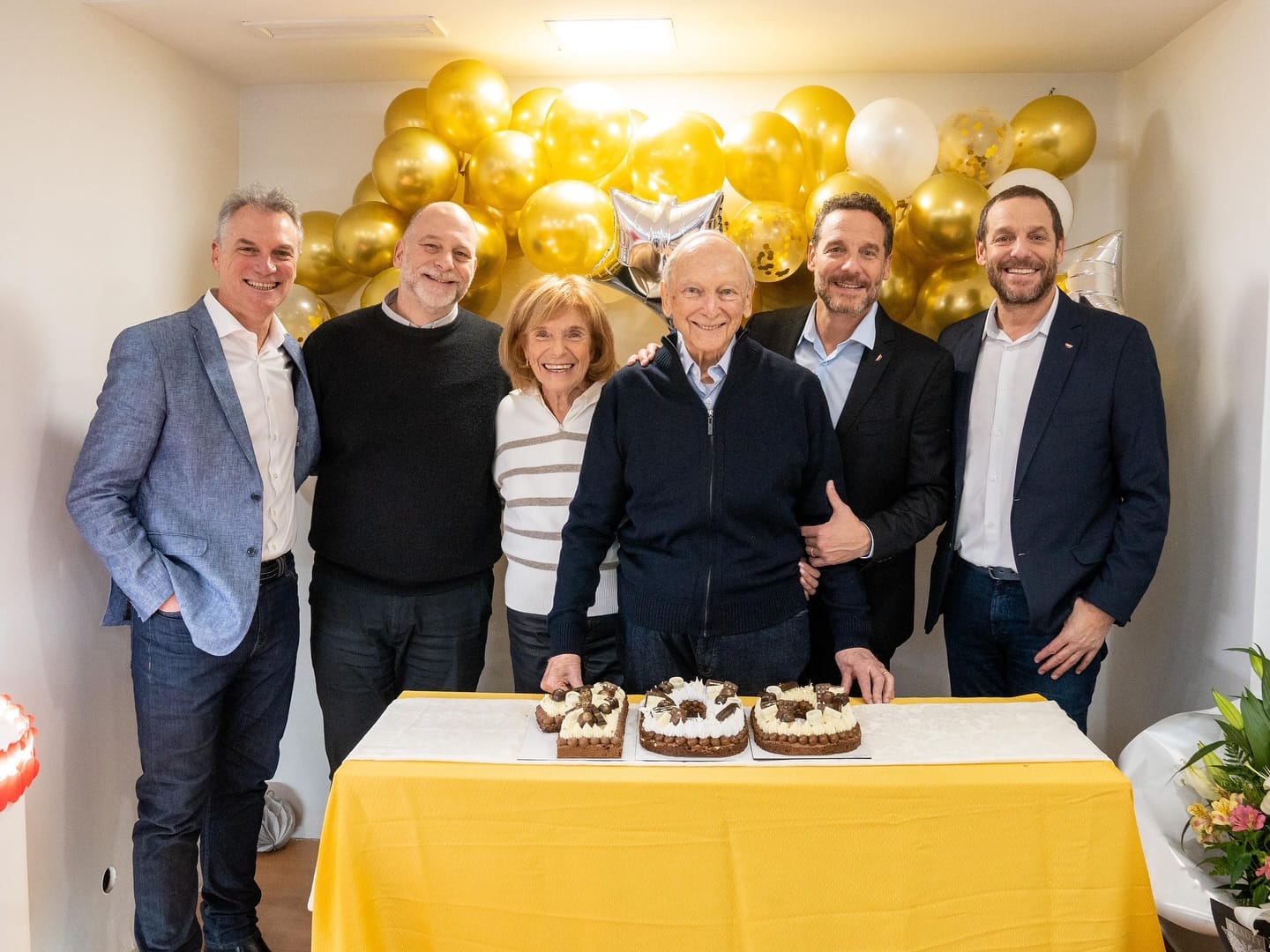 Grimberg Dentales: Un Siglo Dando Vida a la Sonrisa Argentina.